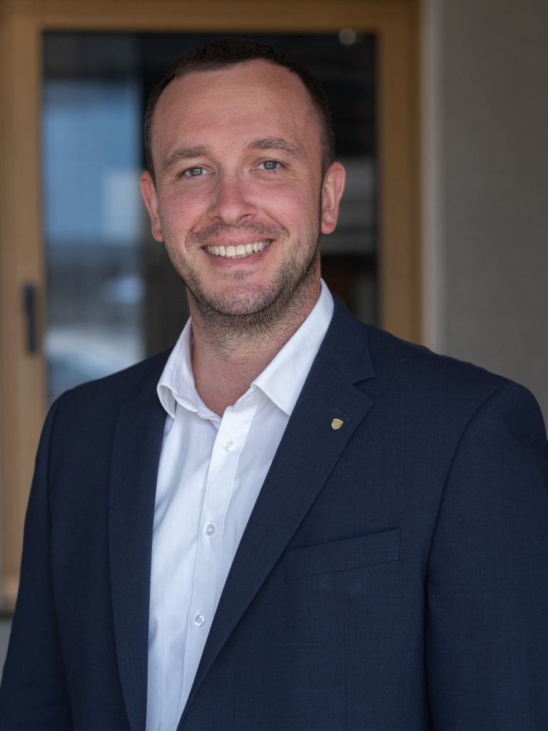 Alexander Müller – COPLANING S.A. Spezialist Zimmertüren